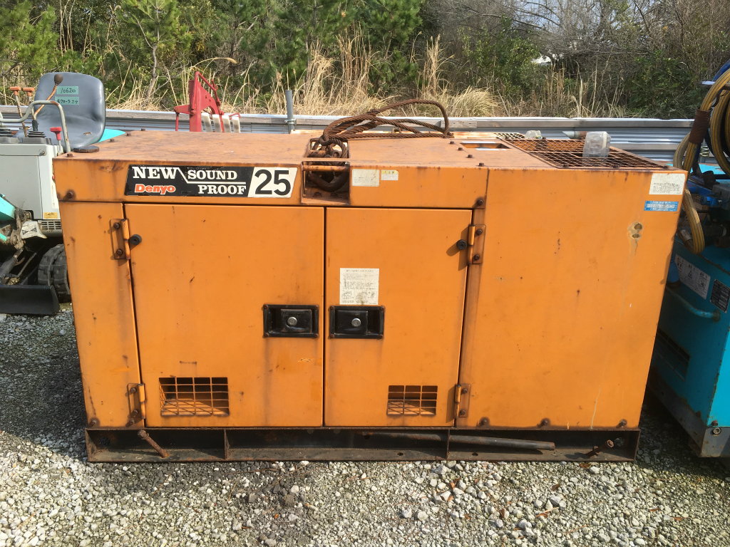 DIESEL GENERATOR/ DENYO/ DCA25SPI2/ 5124965 / 993h – Used Farm Tractor.com