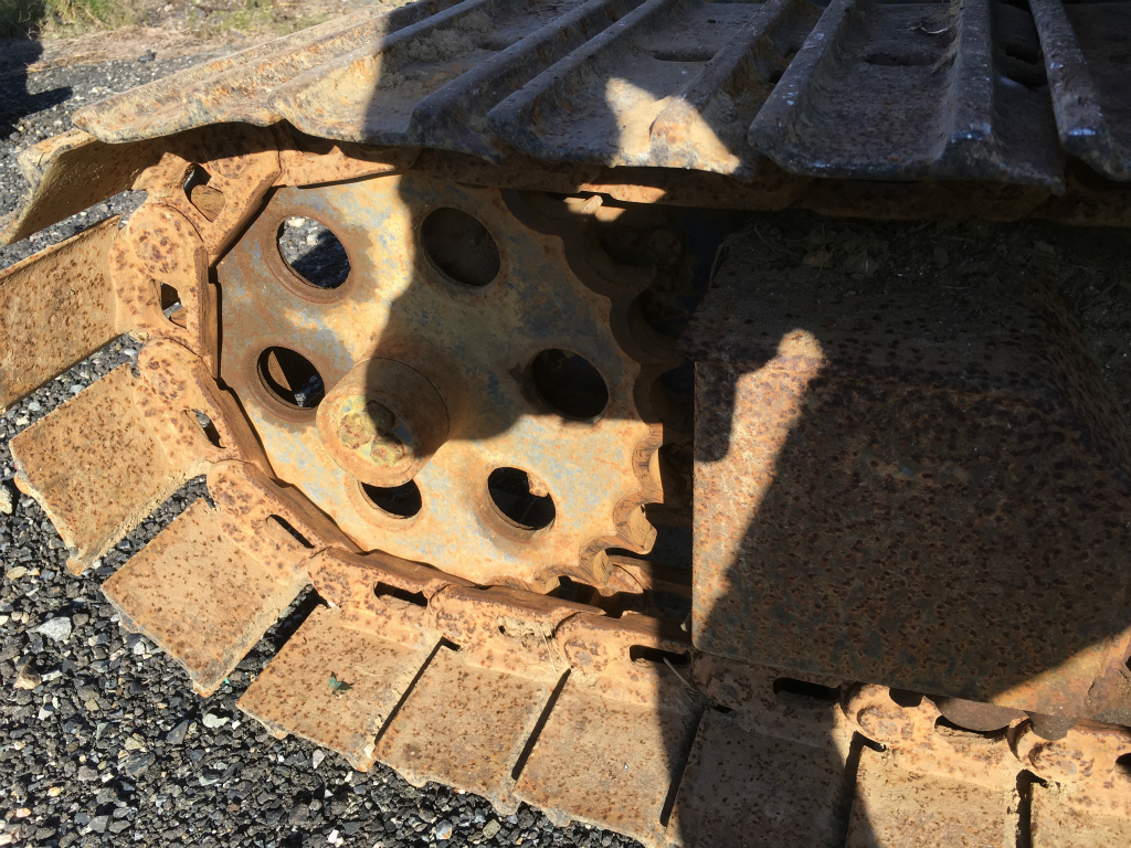 KH26 10571 (5) – Used Farm Tractor.com